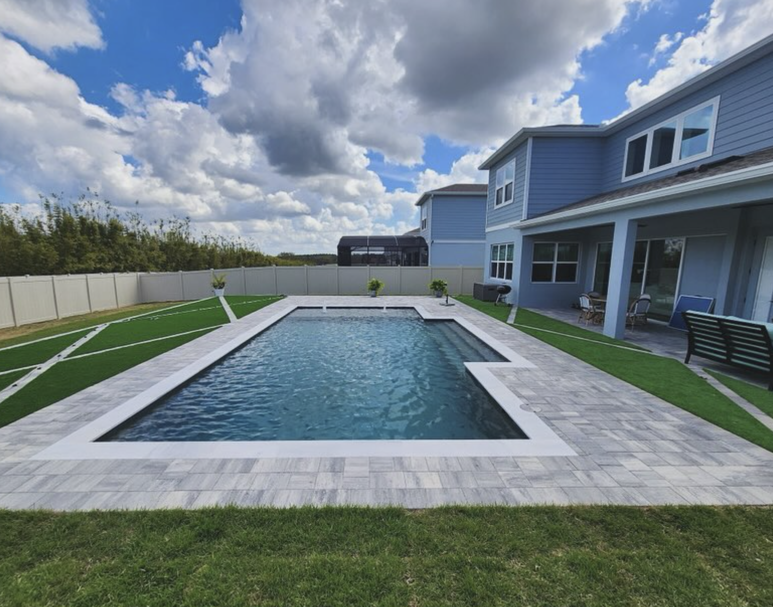 Custom Pool Builder - Dreamscapes Pools & Spas